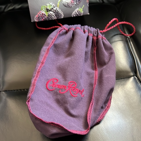 crown royal | Accessories | New Crown Royal Blackberry Gift Box And Bag ...